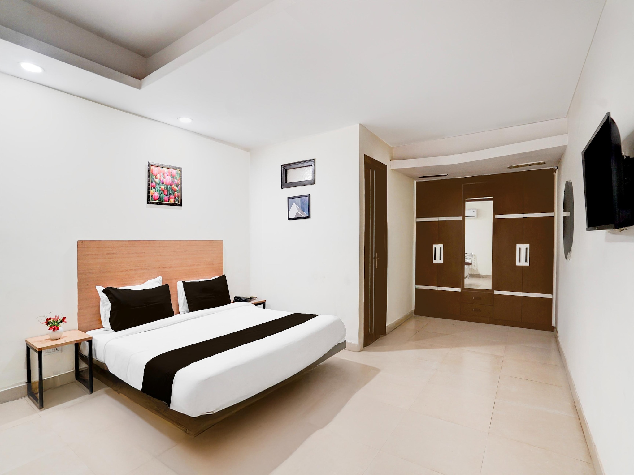 Townhouse Patparganj - Ghaziabad