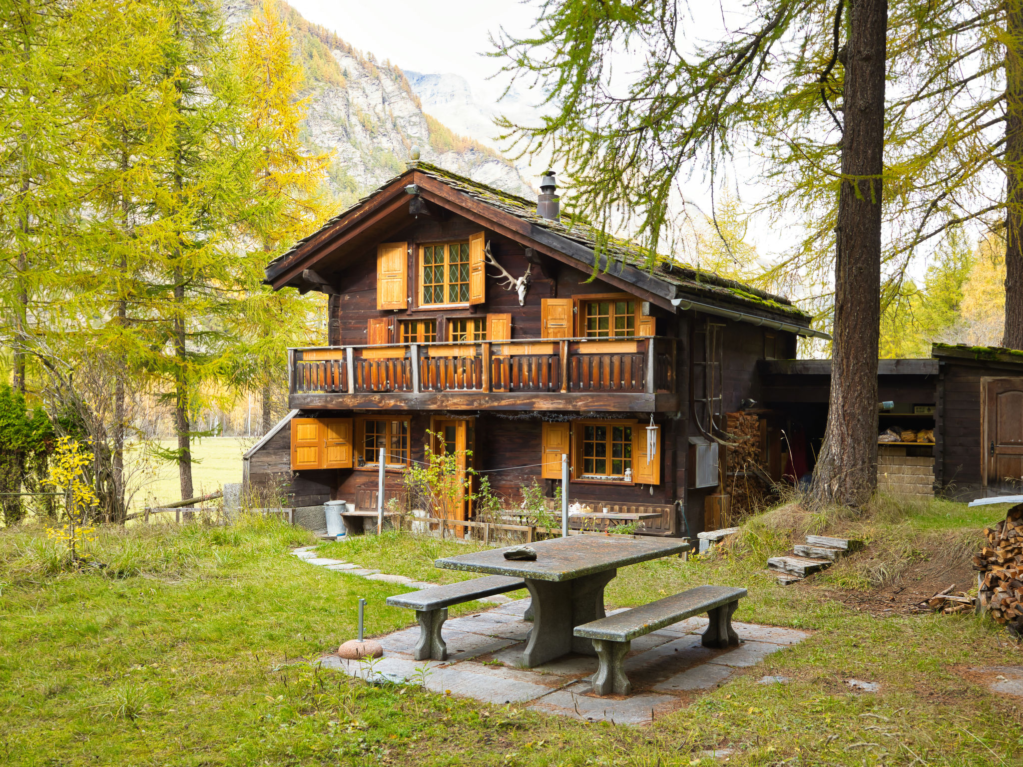 Lätthaus Rot - Täsch