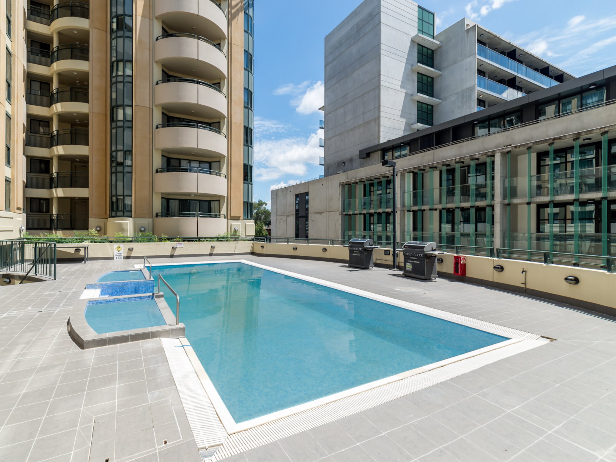 Central 2-bed Apartment With Pool, Gym And Spa - Australien