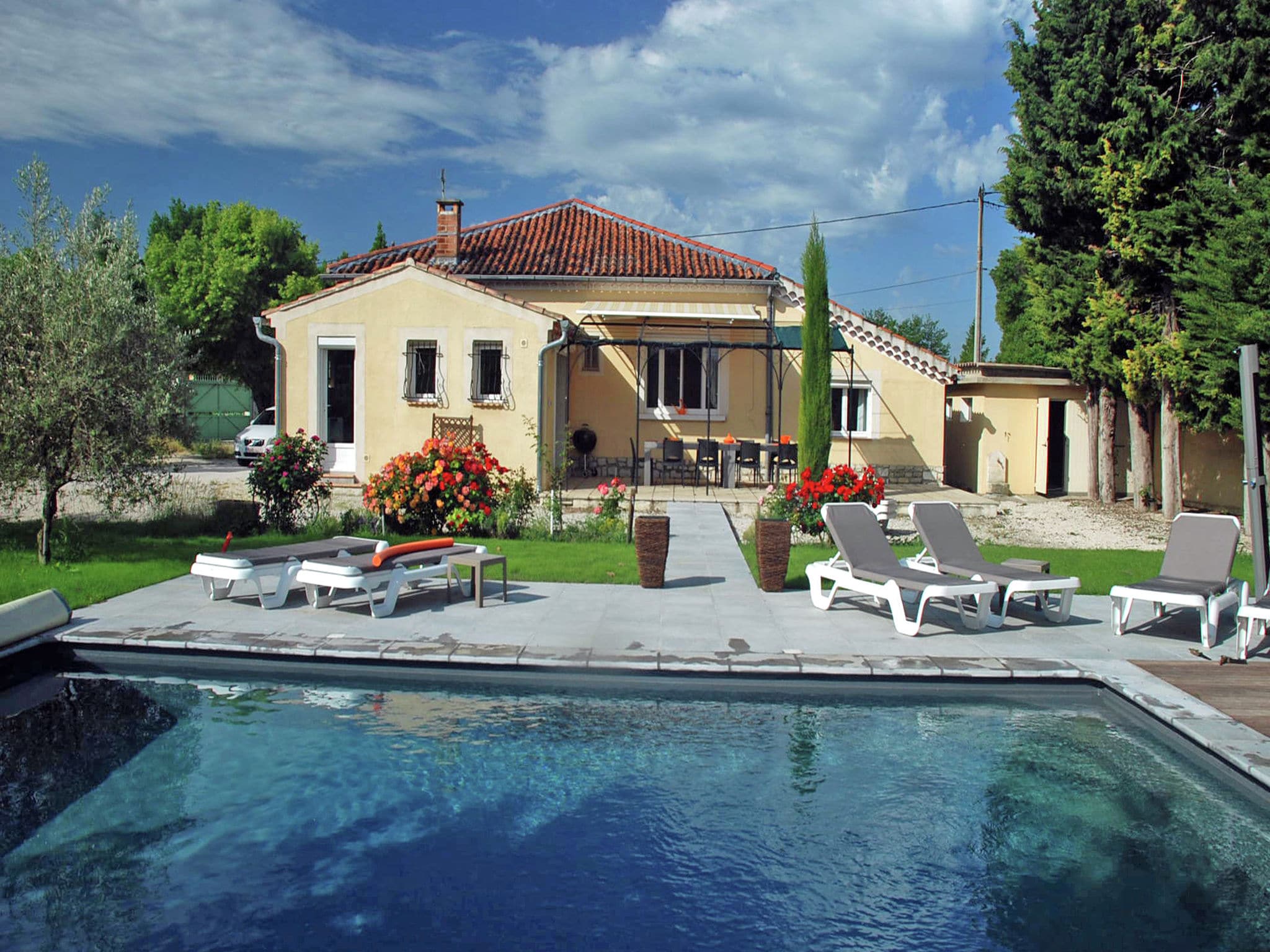 Holiday Home In L'isle-sur-la-sorgue With Pool - L'Isle-sur-la-Sorgue