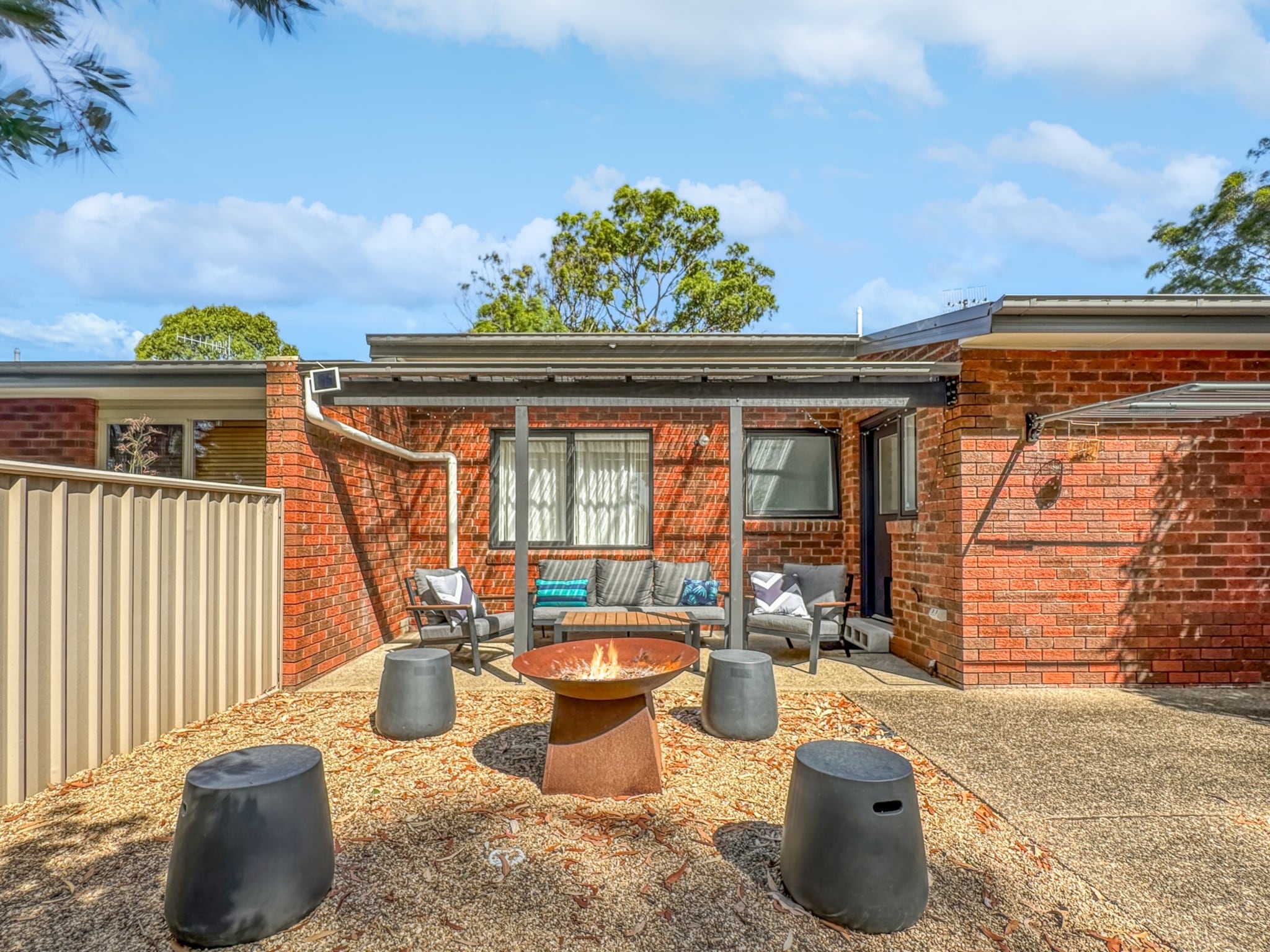 Spacious 2-bed Townhouse With Bbq - Australia