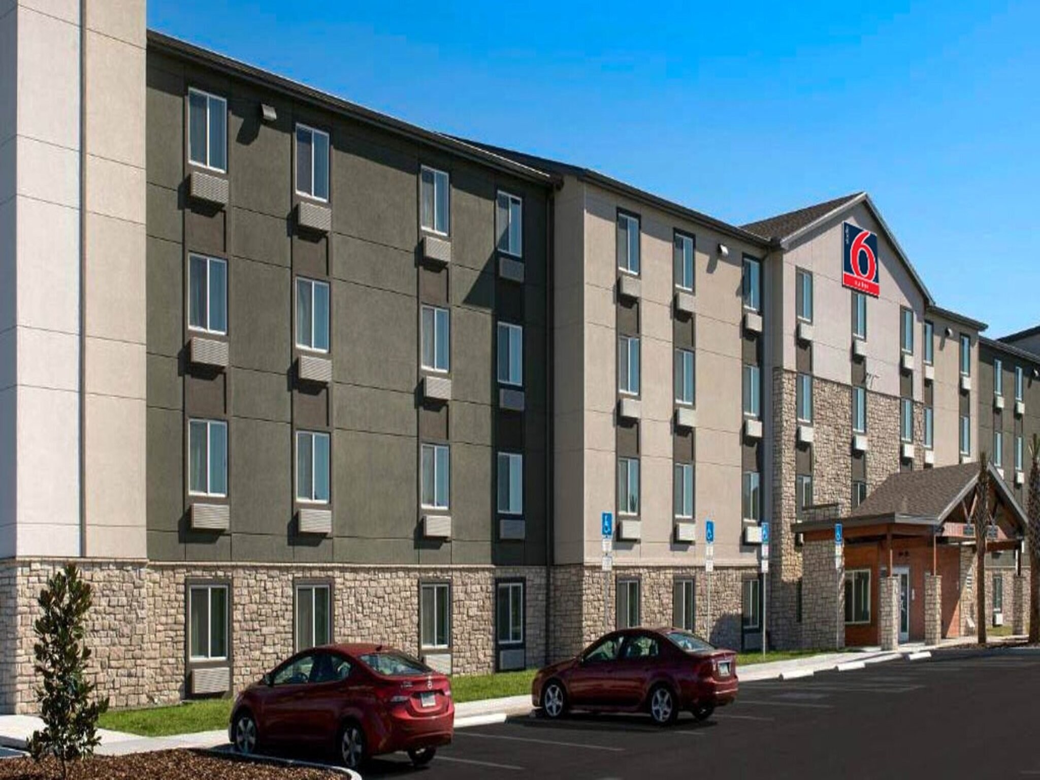1 Full Bed | Smoking, Kitchen - Bossier City, LA