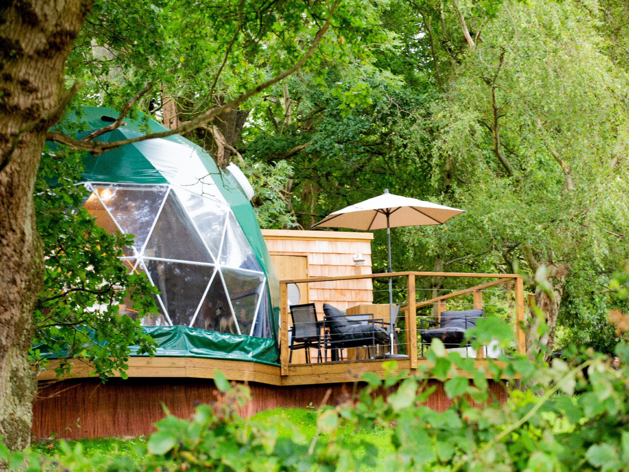Chalet In Kent With Hot Tub & Countryside Views - United Kingdom