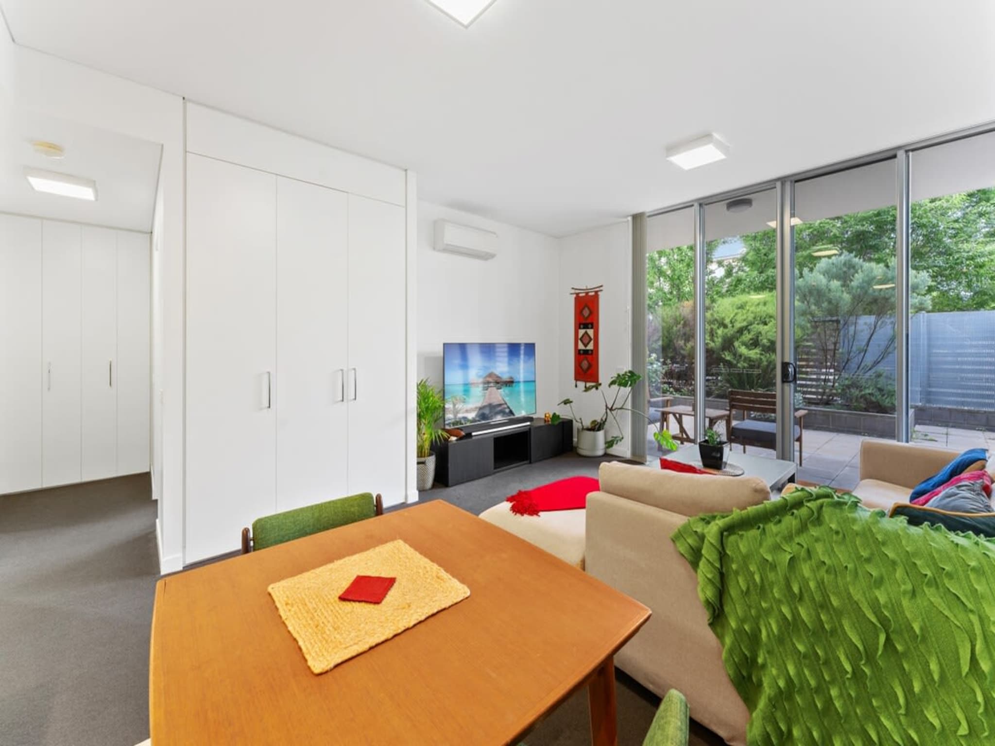 Tranquil 1-bed Apartment With Courtyard, Pool, Bbq - Australie
