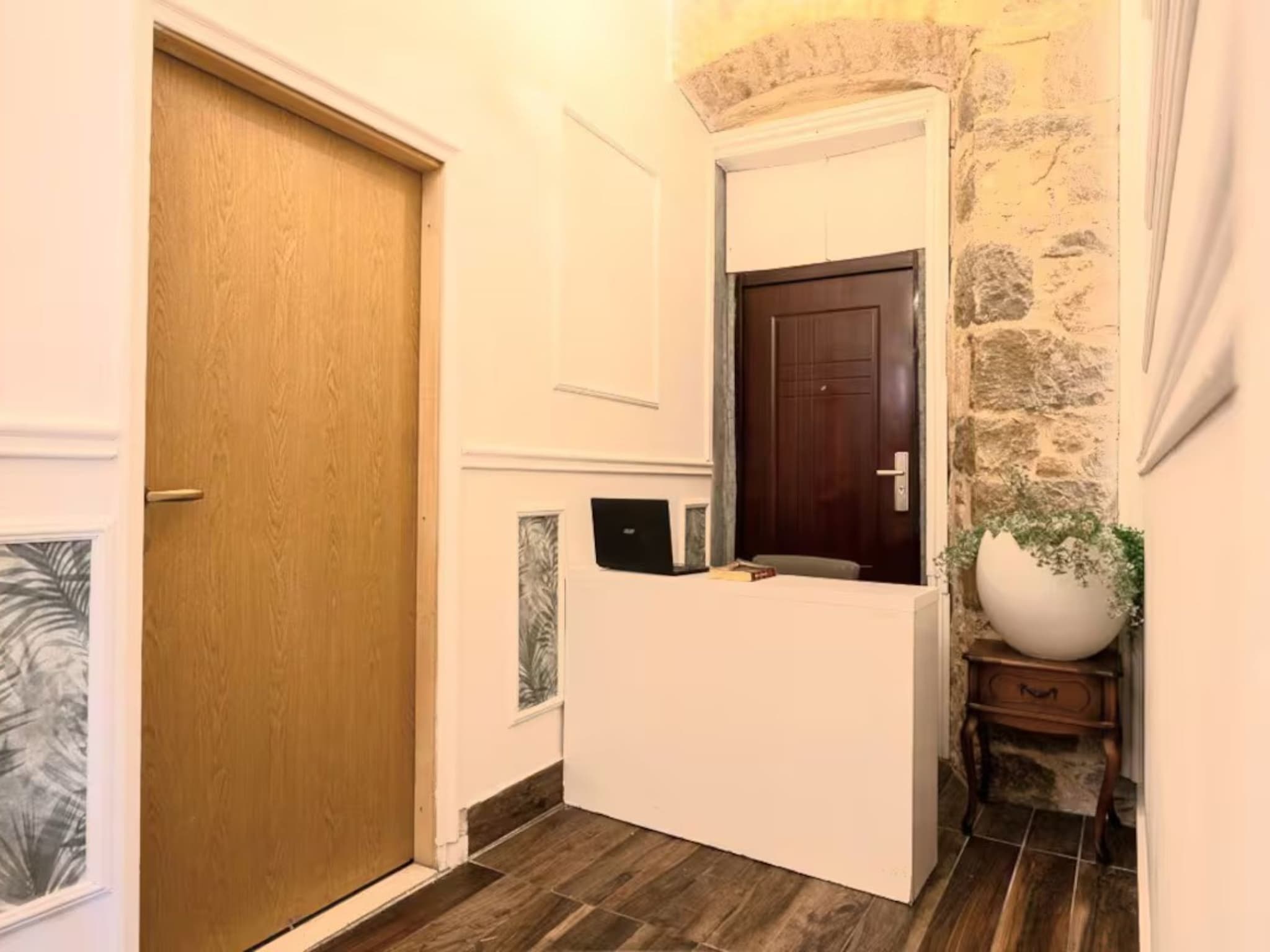 Silver Gate Rooms-diocletian's Palace - Six-bed Room 1 - Split