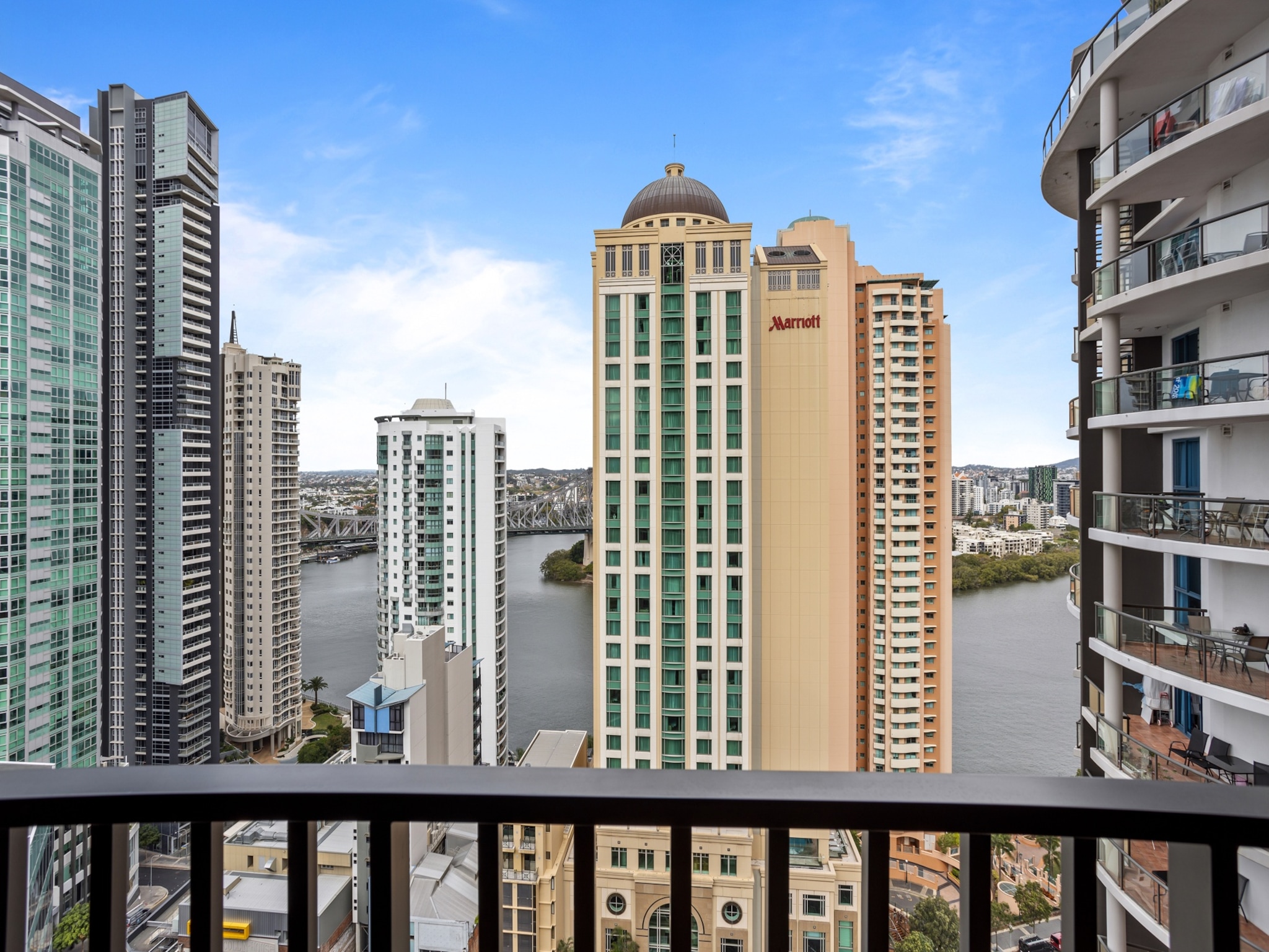 Cosy 1-bed With River Views, Pool, Gym & Bbq - Australia