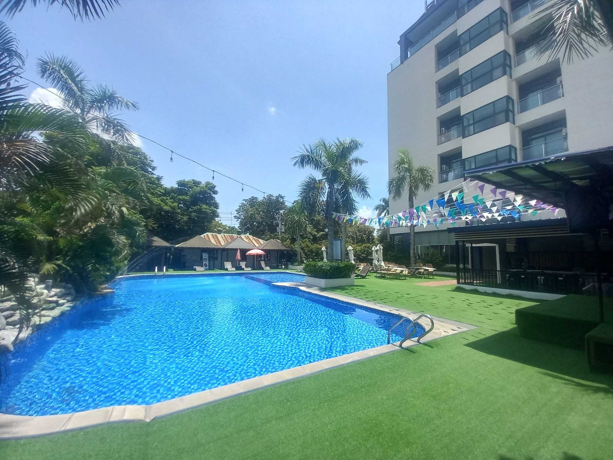 Romantic Double Hideaway At Sunday Hevea Resort - Ángeles