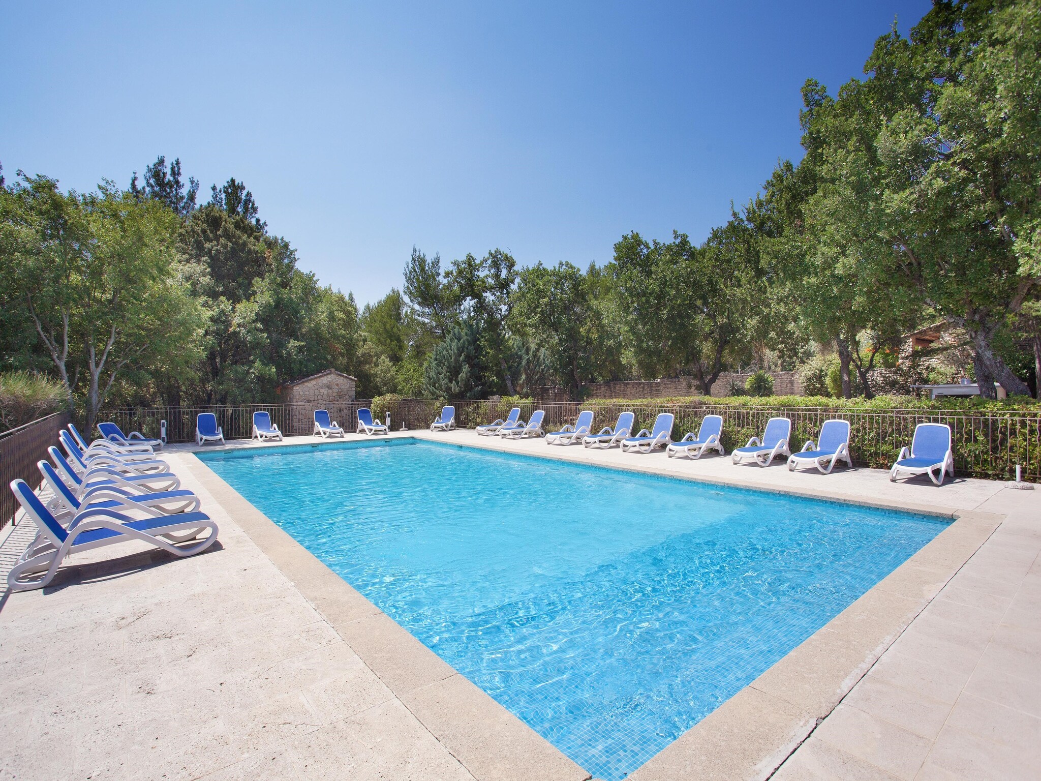 Provençal Escape With Pool - Gordes, Francia