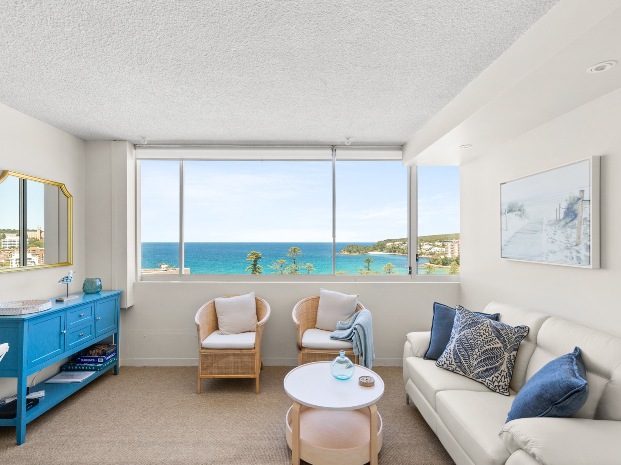 Wake Up To The Ocean: 1-bed With Pool & Views - Australia